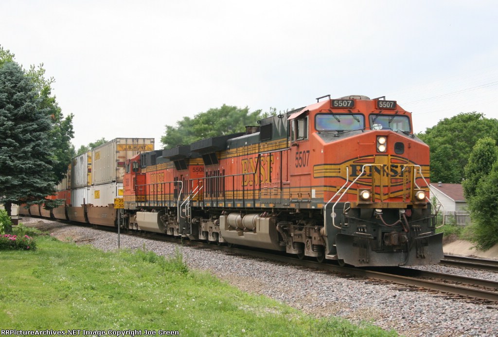 BNSF 5507
